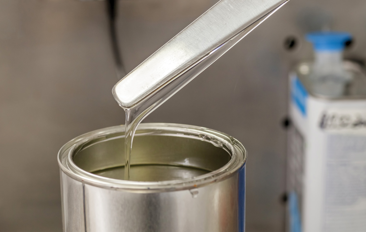 Polyester vs. Epoxy Resin: Key Differences Explained